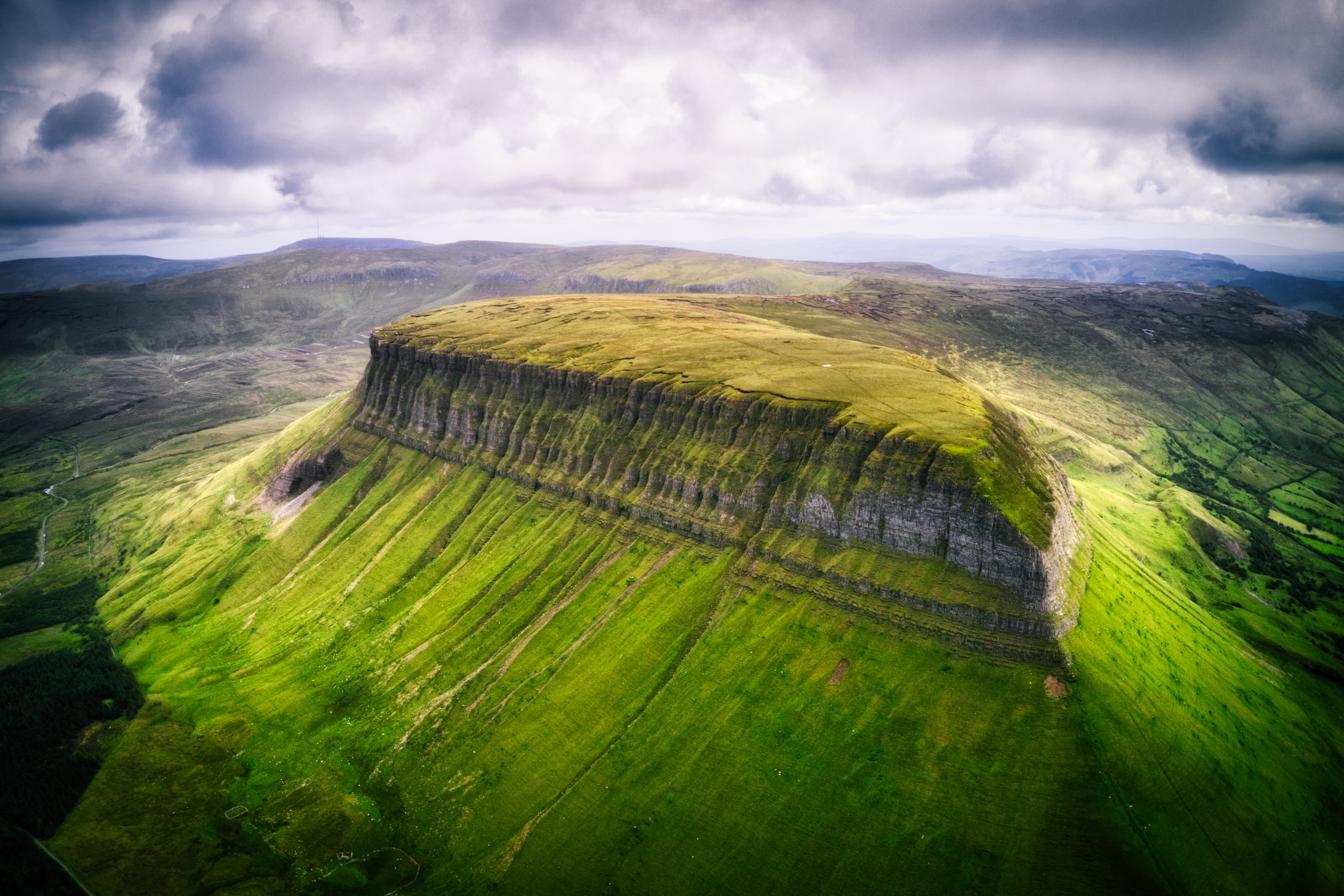 La Ben Bulben - Montagne irlandaise • Guide Irlande.com