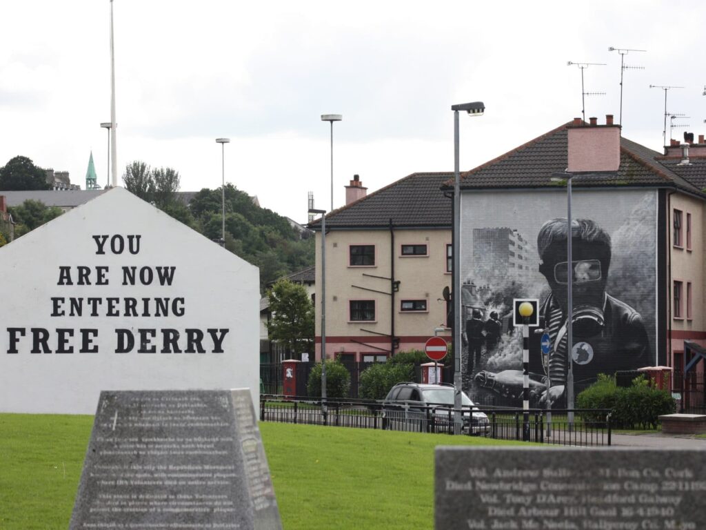 Le Bogside ☘️ : activités & hébergements • Guide-Irlande.com