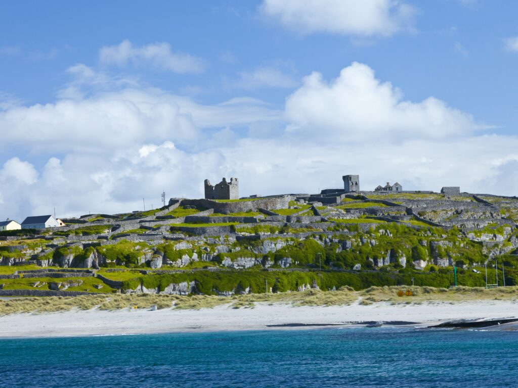 O'Brien Castle - Fort irlandais de l'île d'Inisheer • Guide-Irlande.com