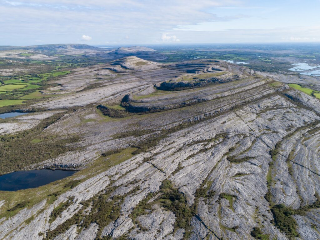 La Burren Way - Circuit de 43km de randonnée • Guide-Irlande.com