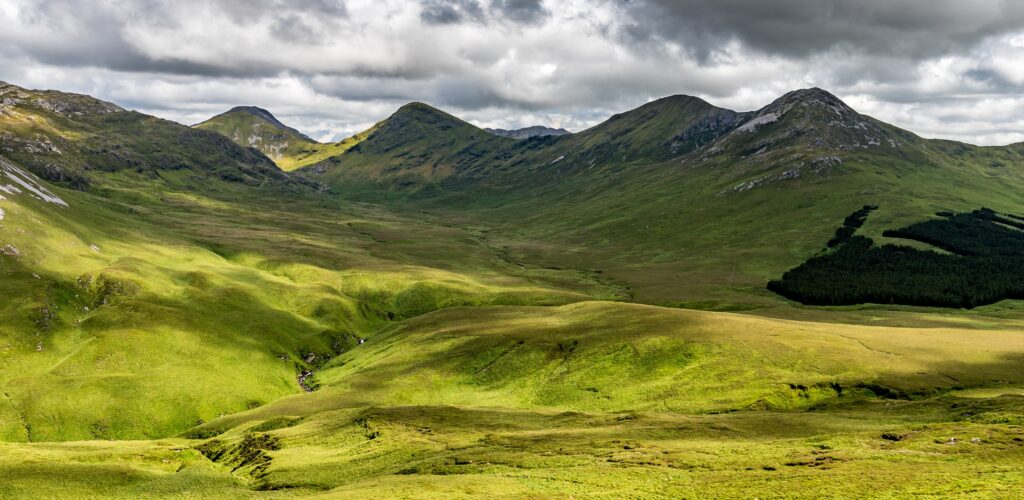Twelve Bens - Chaîne de montagne du Connemara • Guide-Irlande.com