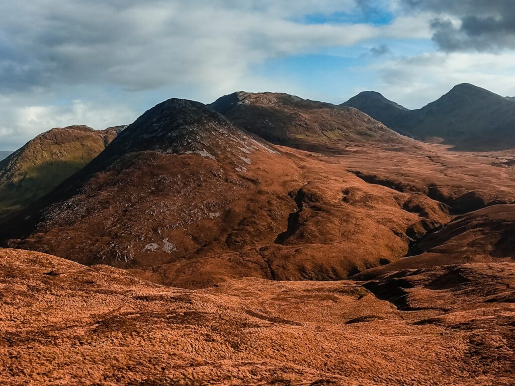 Twelve Bens - Chaîne de montagne du Connemara • Guide Irlande.com