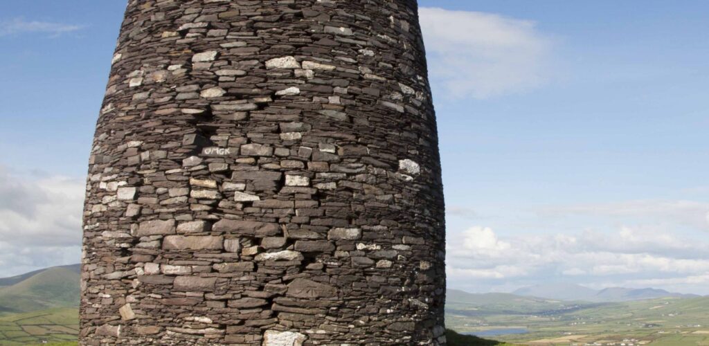 Eask Tower - Tour de Dingle dans le Kerry • Guide-Irlande.com