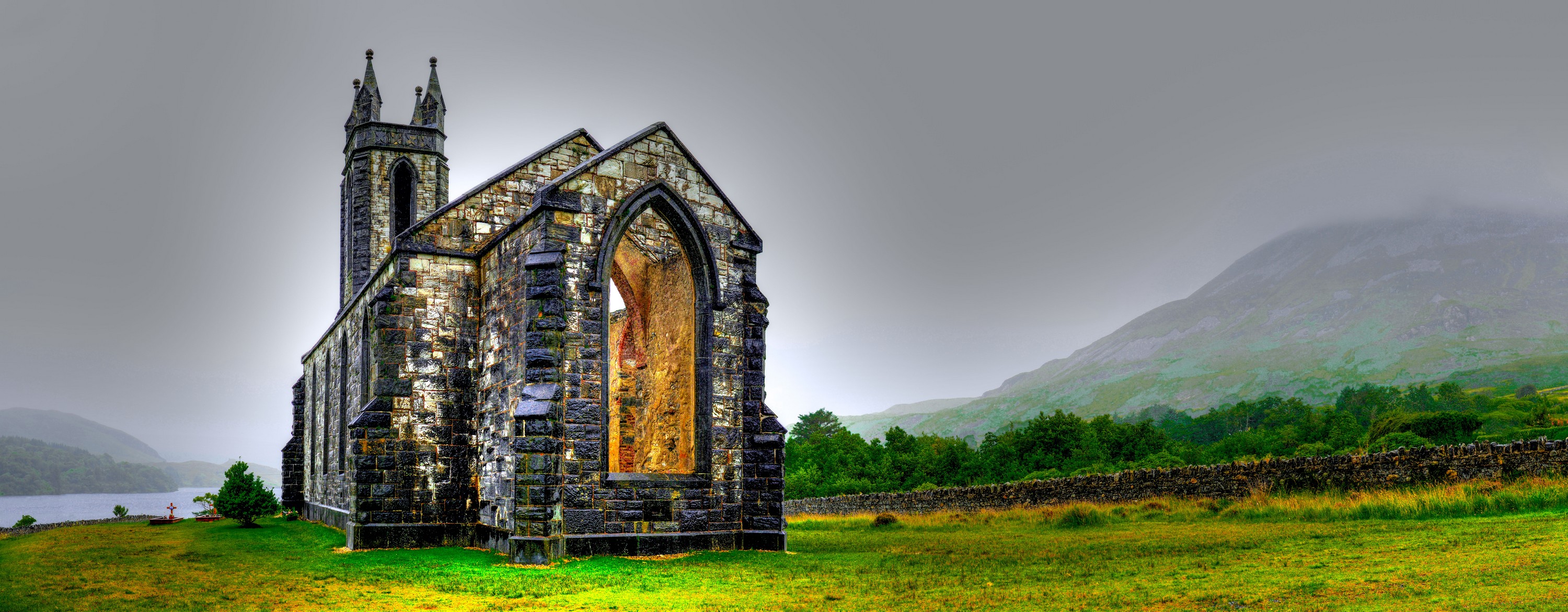 La Dunlewey Church - Eglise de Donegal • Guide Irlande.com