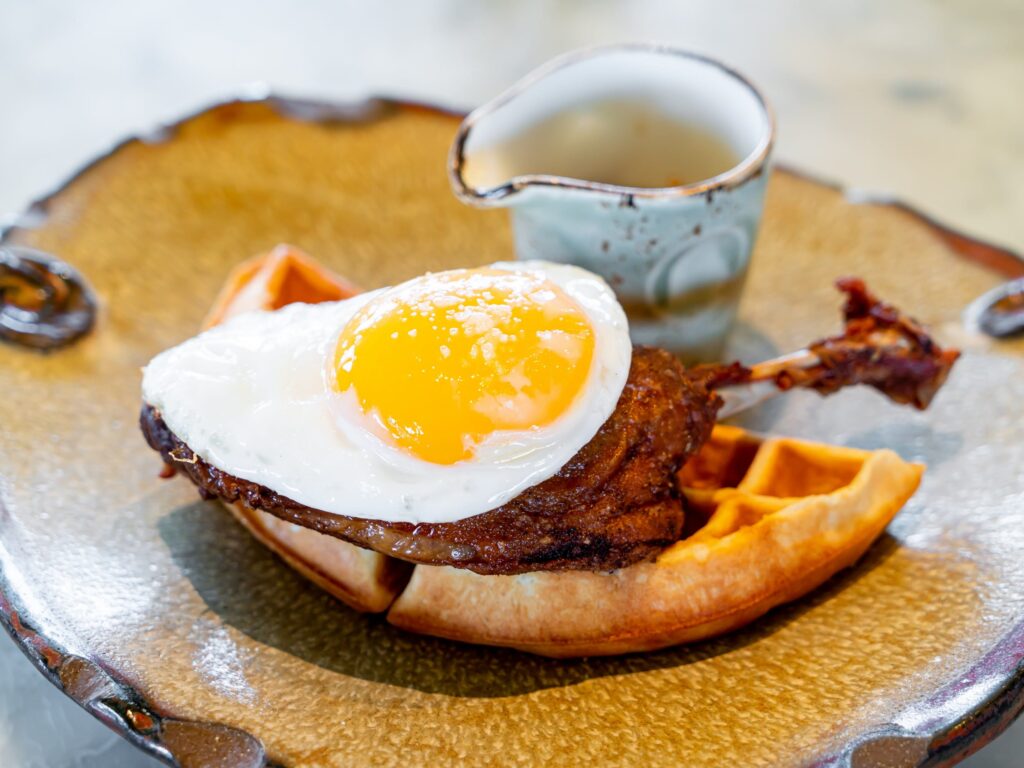 Le Breakfast Duck - Gaufre au canard • Guide-Irlande.com