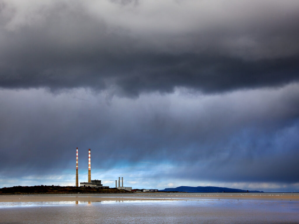 Les Cheminées de Poolbeg à Dublin • Guide-Irlande.com
