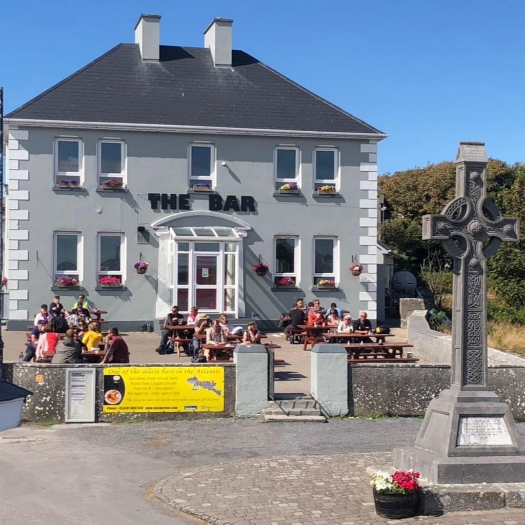 The Bar - Bar et restaurant à Inishmore • Guide-Irlande.com