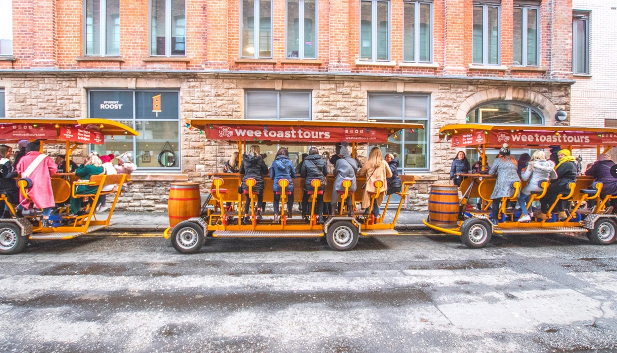 Beer Bike : visitez Belfast de façon originale ! • Guide Irlande.com