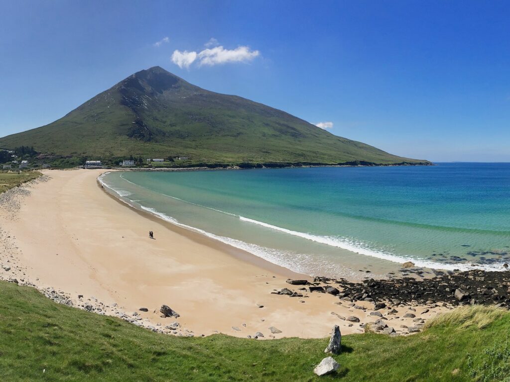 La Dugort beach : plage à Achill Island • Guide-Irlande.com