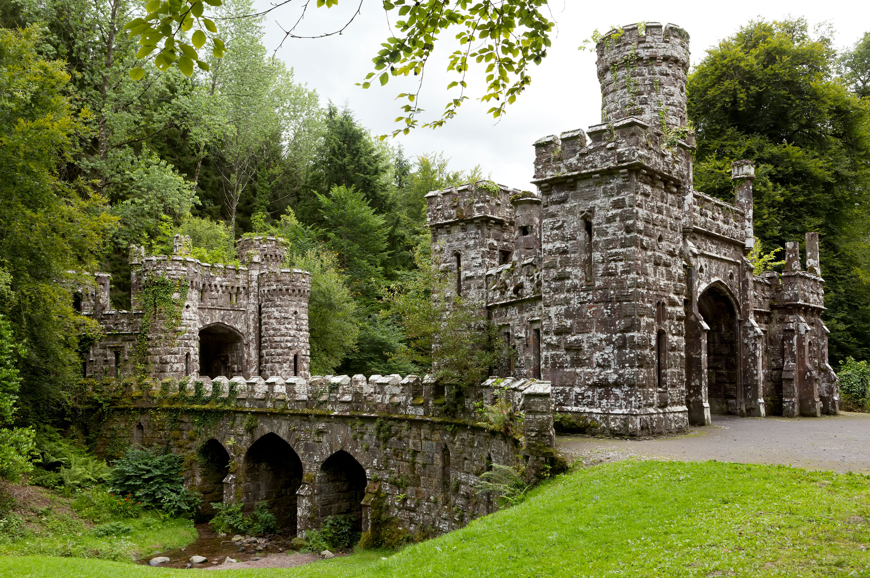 Ballysaggartmore towers - Co. Waterford • Guide Irlande.com