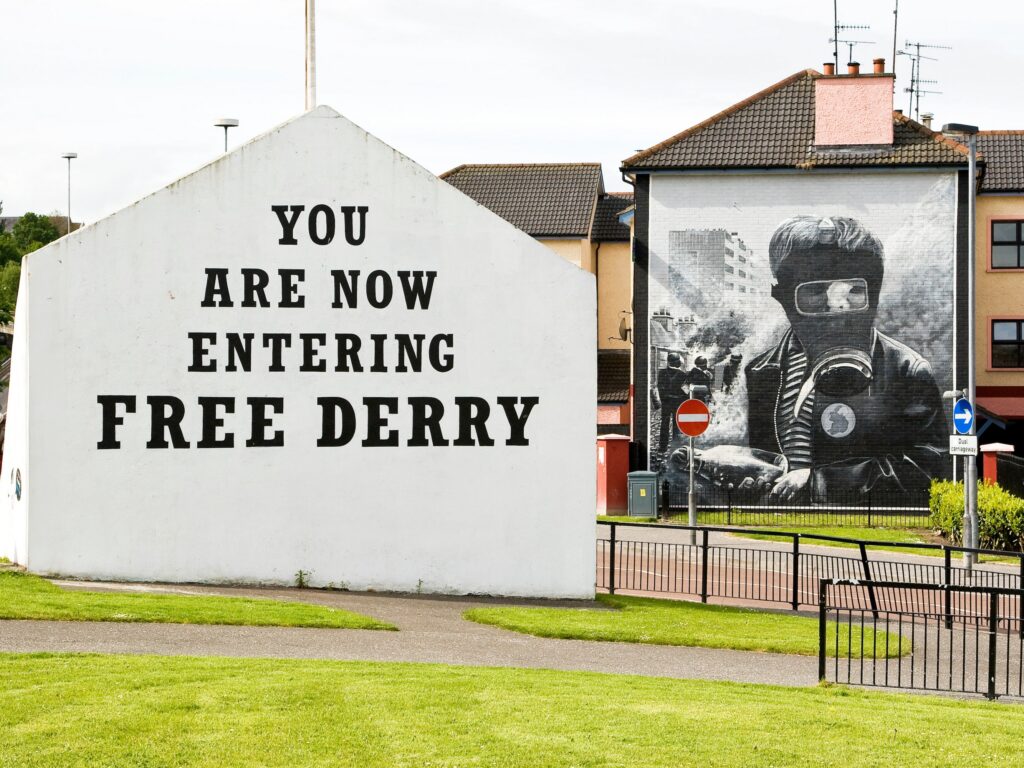 Le mur Free Derry - Mur nationaliste • Guide-Irlande.com