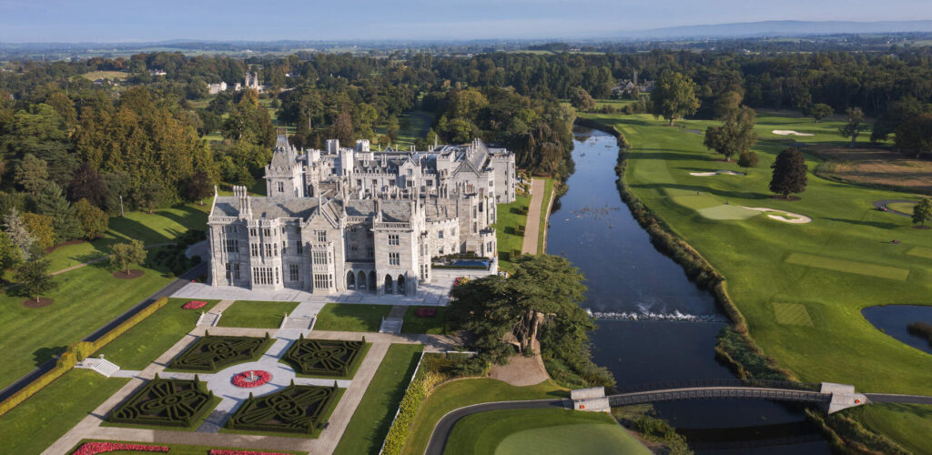 Le Adare Manor - Château irlandais reconverti en hôtel • Guide-Irlande.com