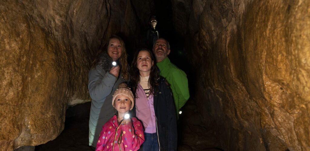 La grotte d'Oweynagat en Irlande • Guide-Irlande.com