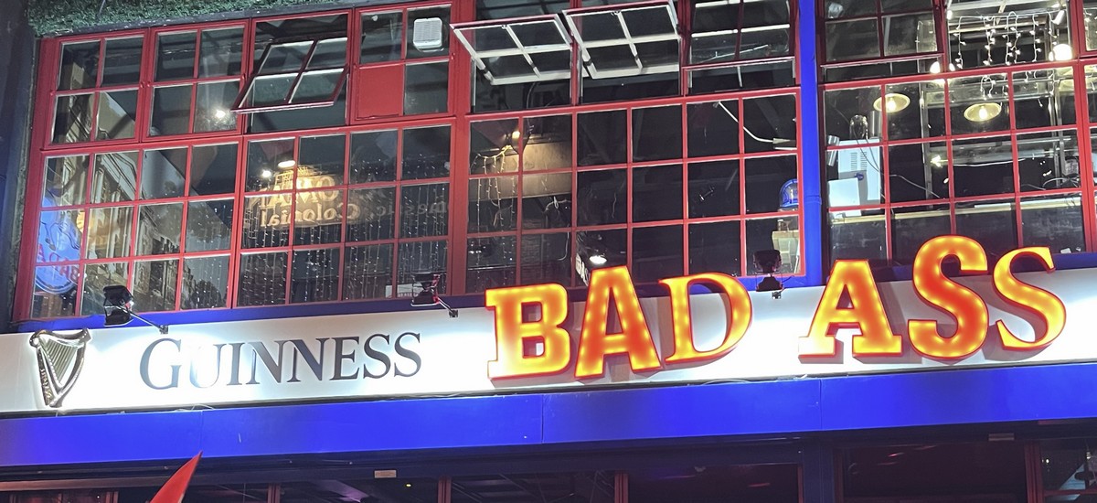 The Bad Ass Café • Guide-Irlande.com