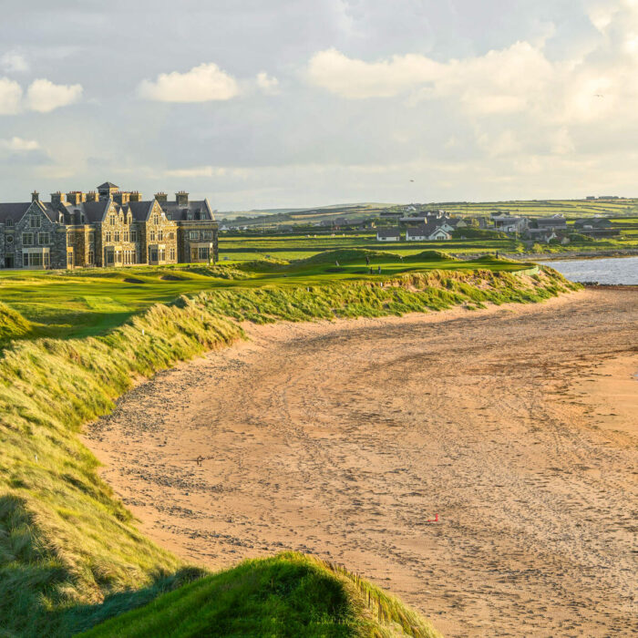Donald Trump - Le club de golf du président américain situé en Irlande ...