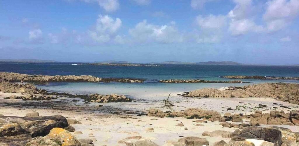 Drop Anchor House, Spacious 3 bedroom apartment, fabulous sea views ...