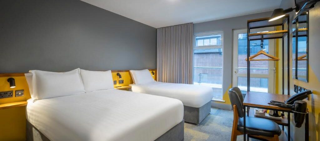 Fitzsimons Hotel Temple Bar • Guide-Irlande.com