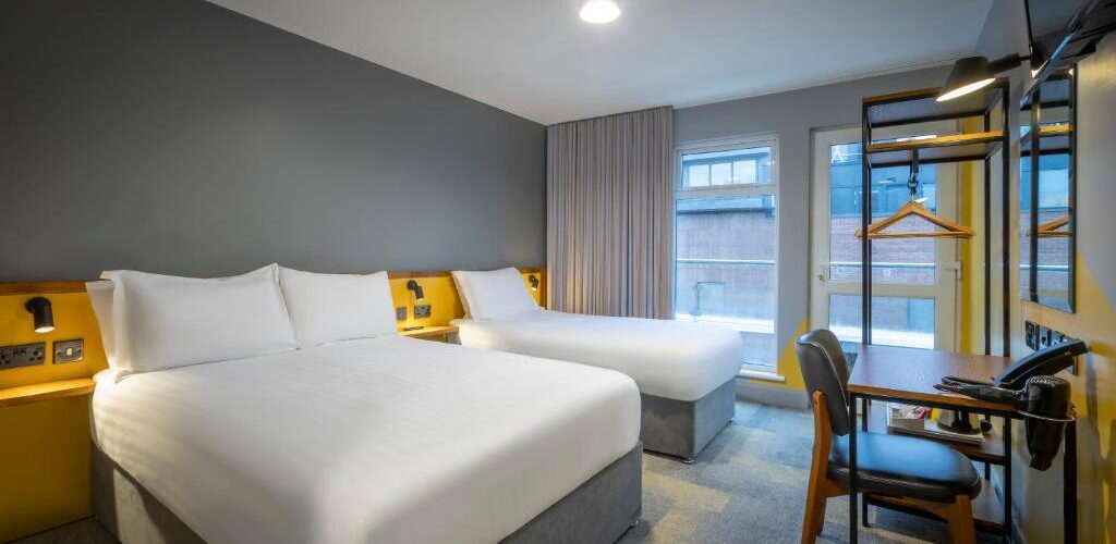 Fitzsimons Hotel Temple Bar • Guide-Irlande.com